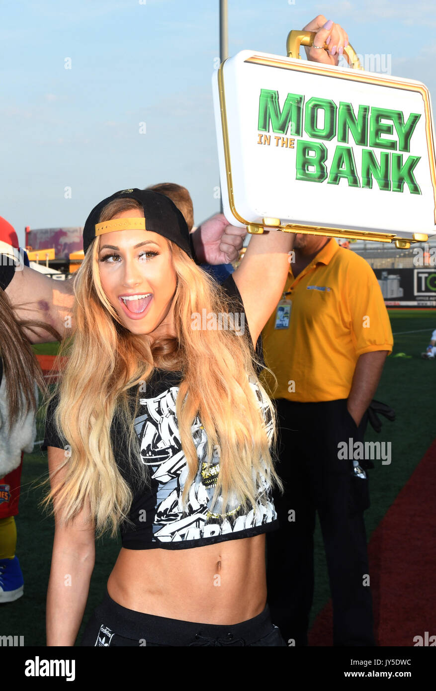 Carmella wwe -Fotos und -Bildmaterial in hoher Auflösung – Alamy