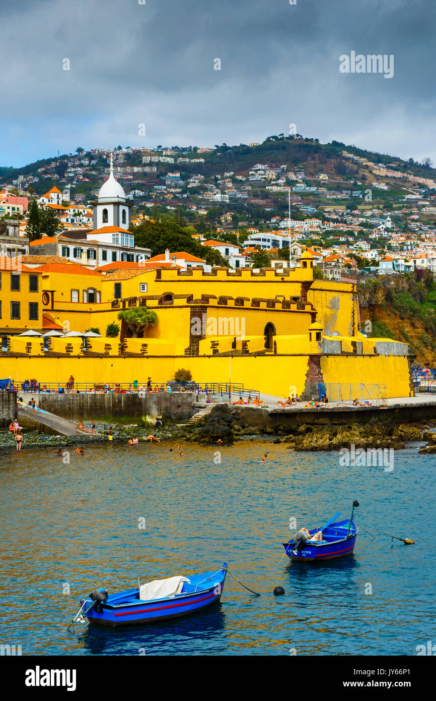 Old fort funchal madeira -Fotos und -Bildmaterial in hoher Auflösung ...