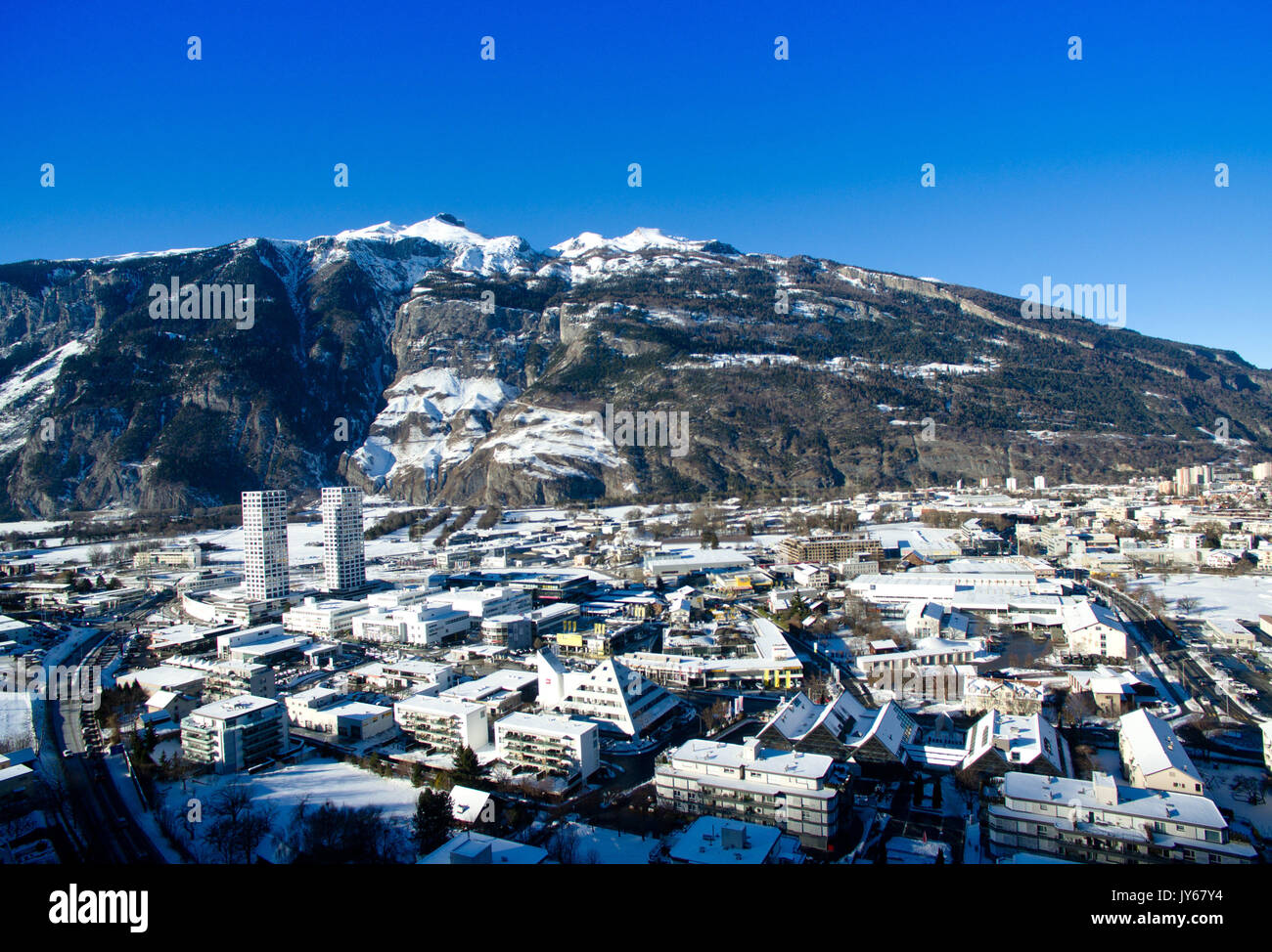 Luftaufnahme Chur Stadt im Winter *** Local Caption *** Masans, Chur ...