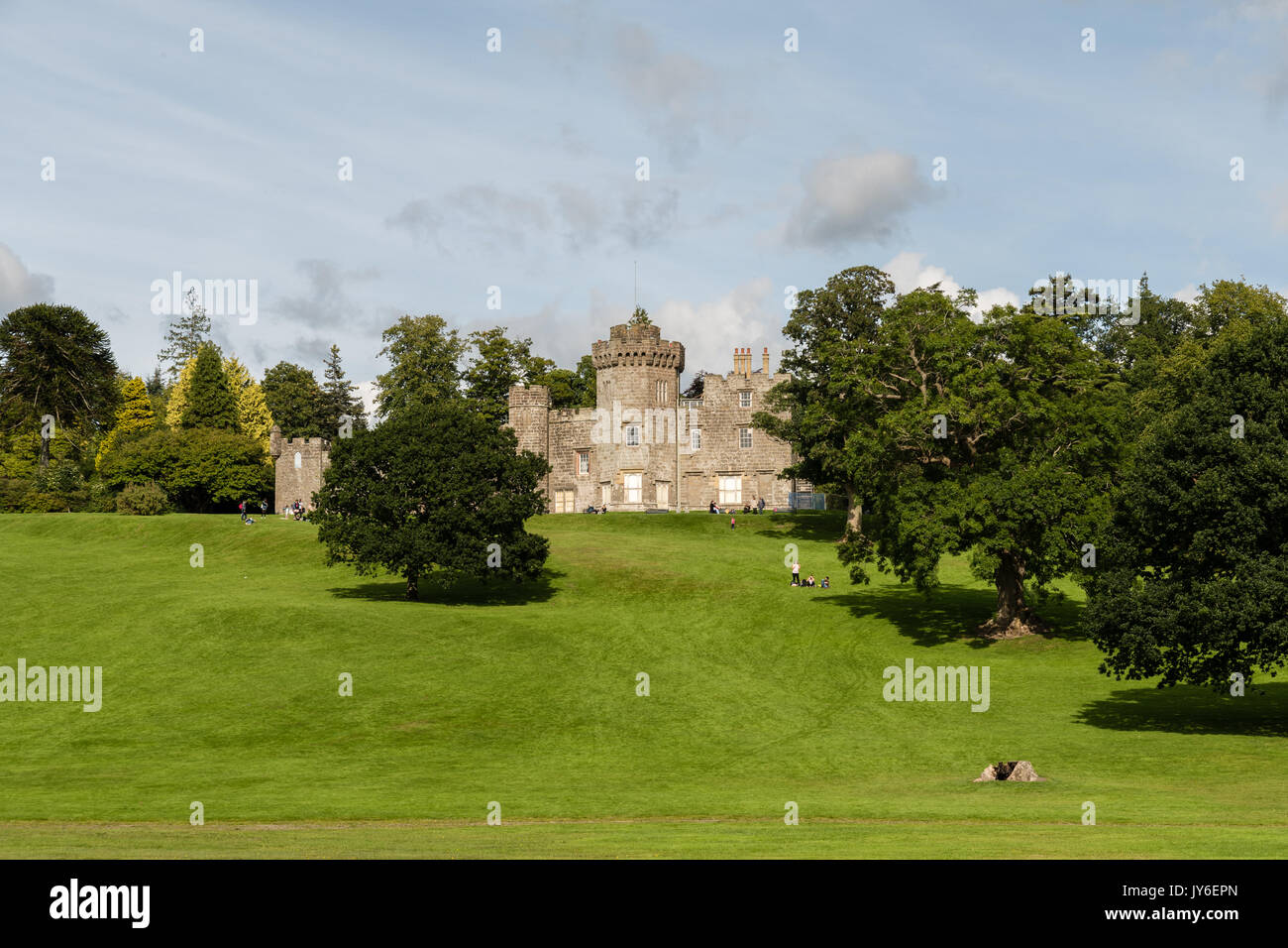 Balloch schloss landpark -Fotos und -Bildmaterial in hoher Auflösung ...