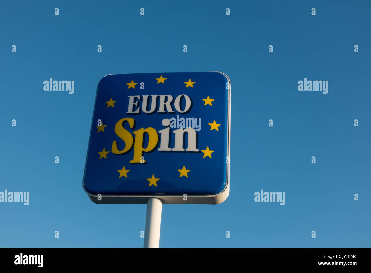 Supermarkt eurospin -Fotos und -Bildmaterial in hoher Auflösung – Alamy