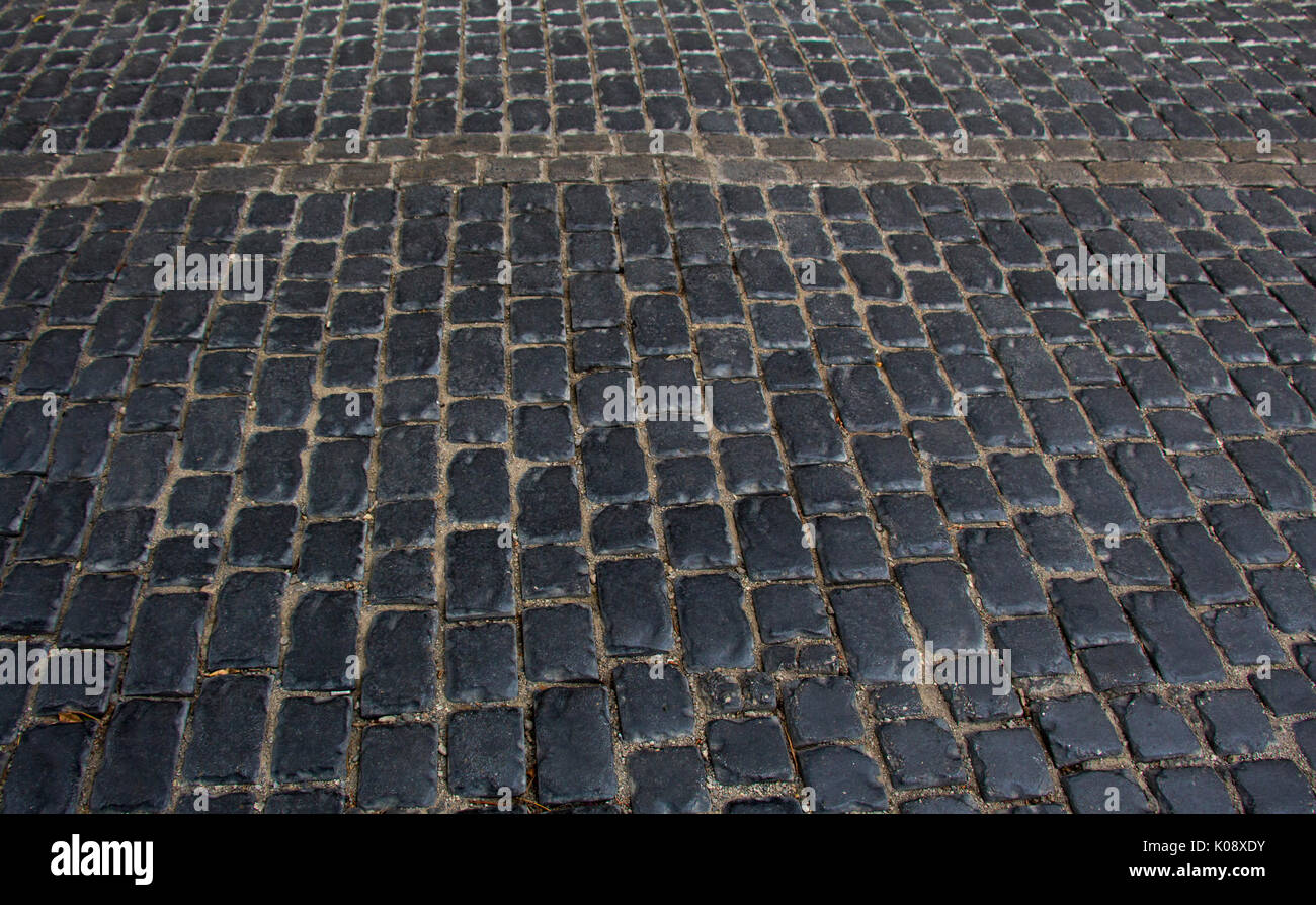 Pflastersteine aus stein -Fotos und -Bildmaterial in hoher Auflösung ...