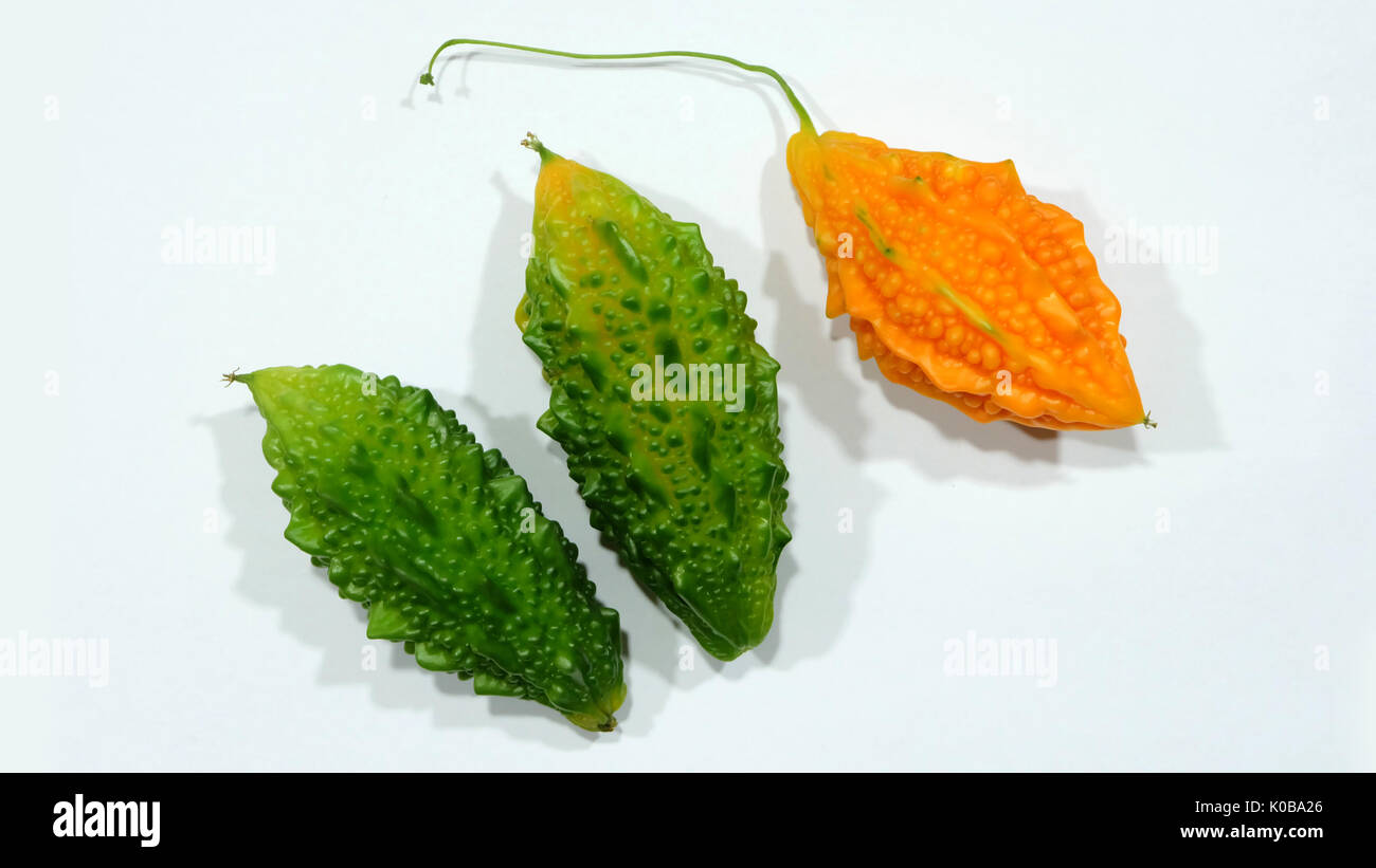 Kleine bittere frucht -Fotos und -Bildmaterial in hoher Auflösung – Alamy