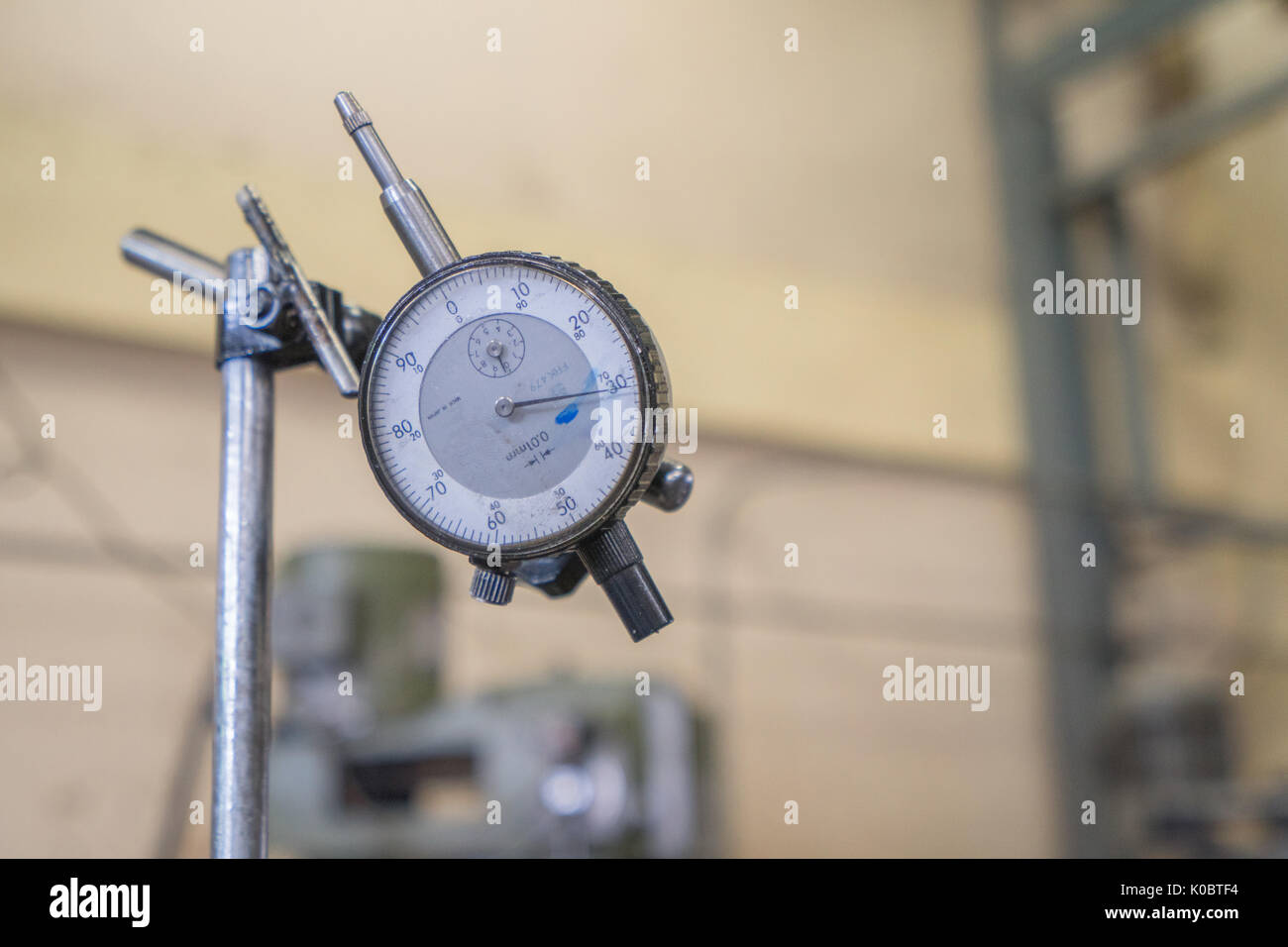 Messuhr mikrometer -Fotos und -Bildmaterial in hoher Auflösung – Alamy