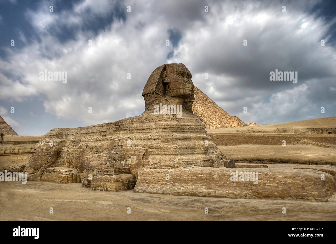 Die sphinx und pyramiden in gizeh -Fotos und -Bildmaterial in hoher ...