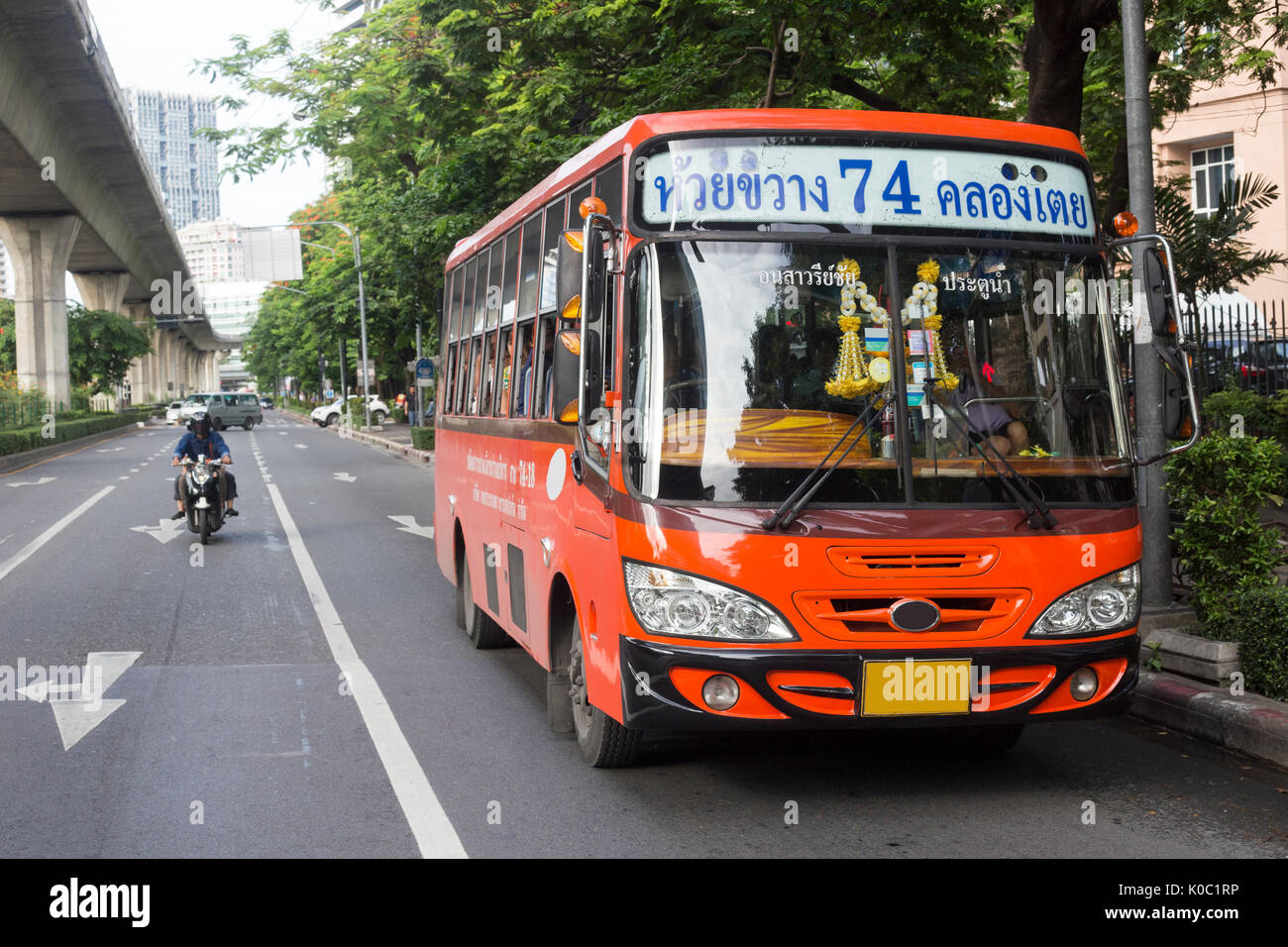 Bus thai -Fotos und -Bildmaterial in hoher Auflösung – Alamy