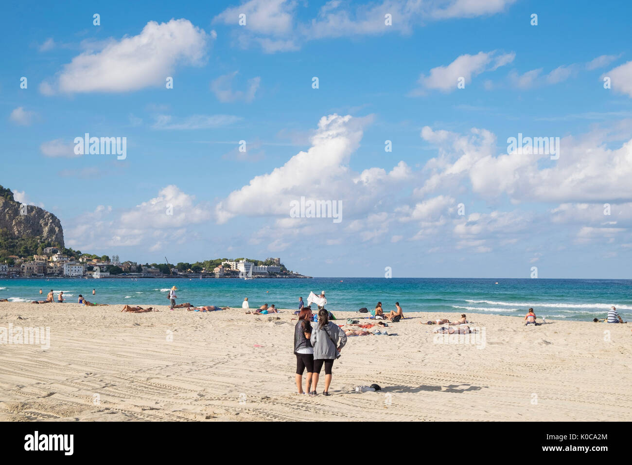 Mondello beach palermo sicily italy -Fotos und -Bildmaterial in hoher ...
