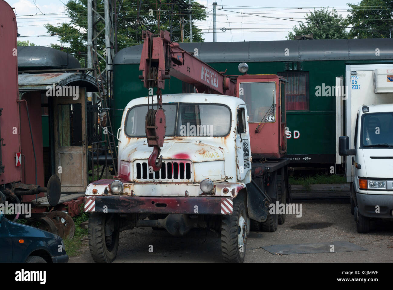Kran auf lkw -Fotos und -Bildmaterial in hoher Auflösung – Alamy