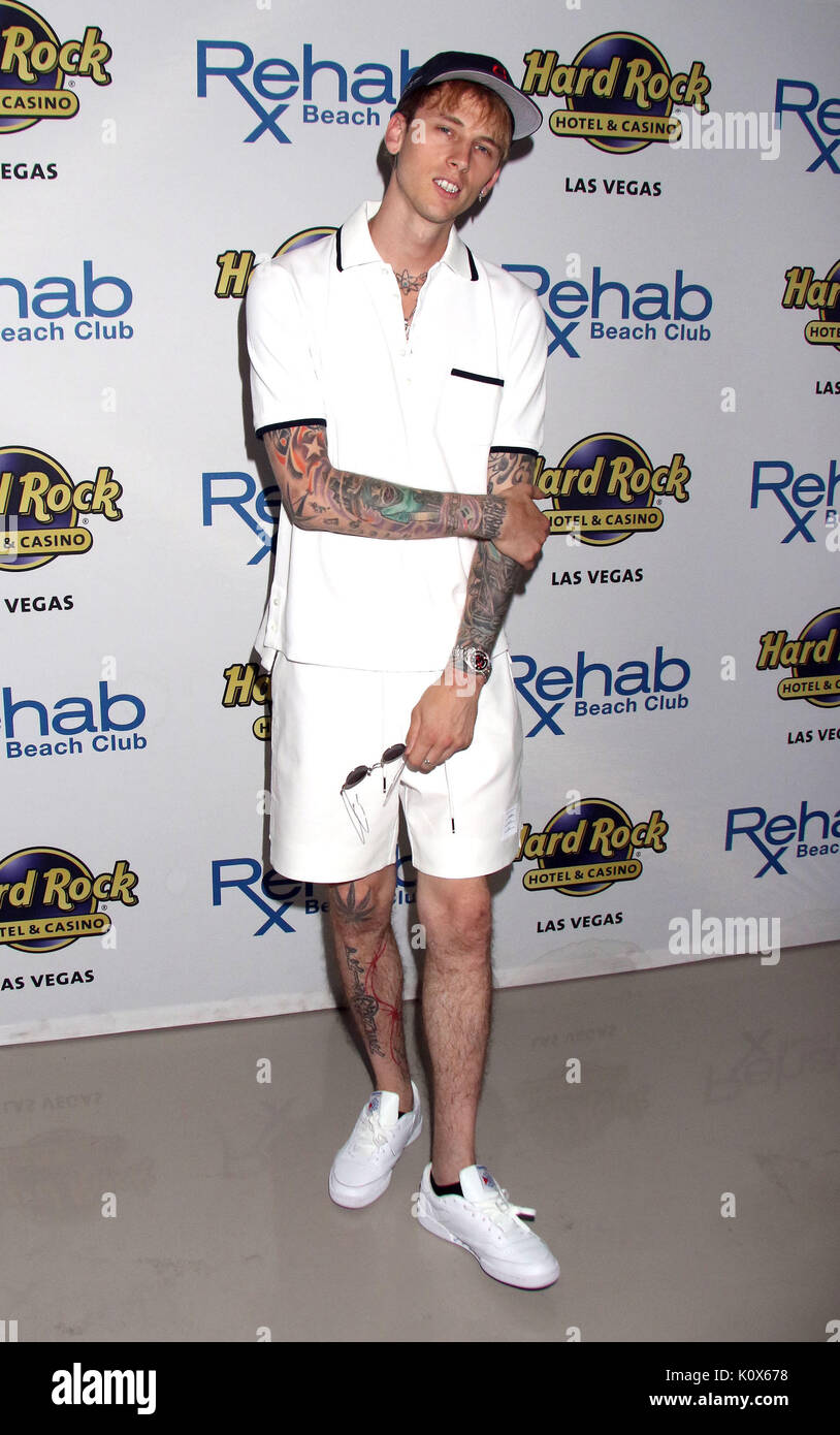 Machine Gun Kelly kehrt in Rehab Beach Club im Hard Rock Hotel & Casino ...