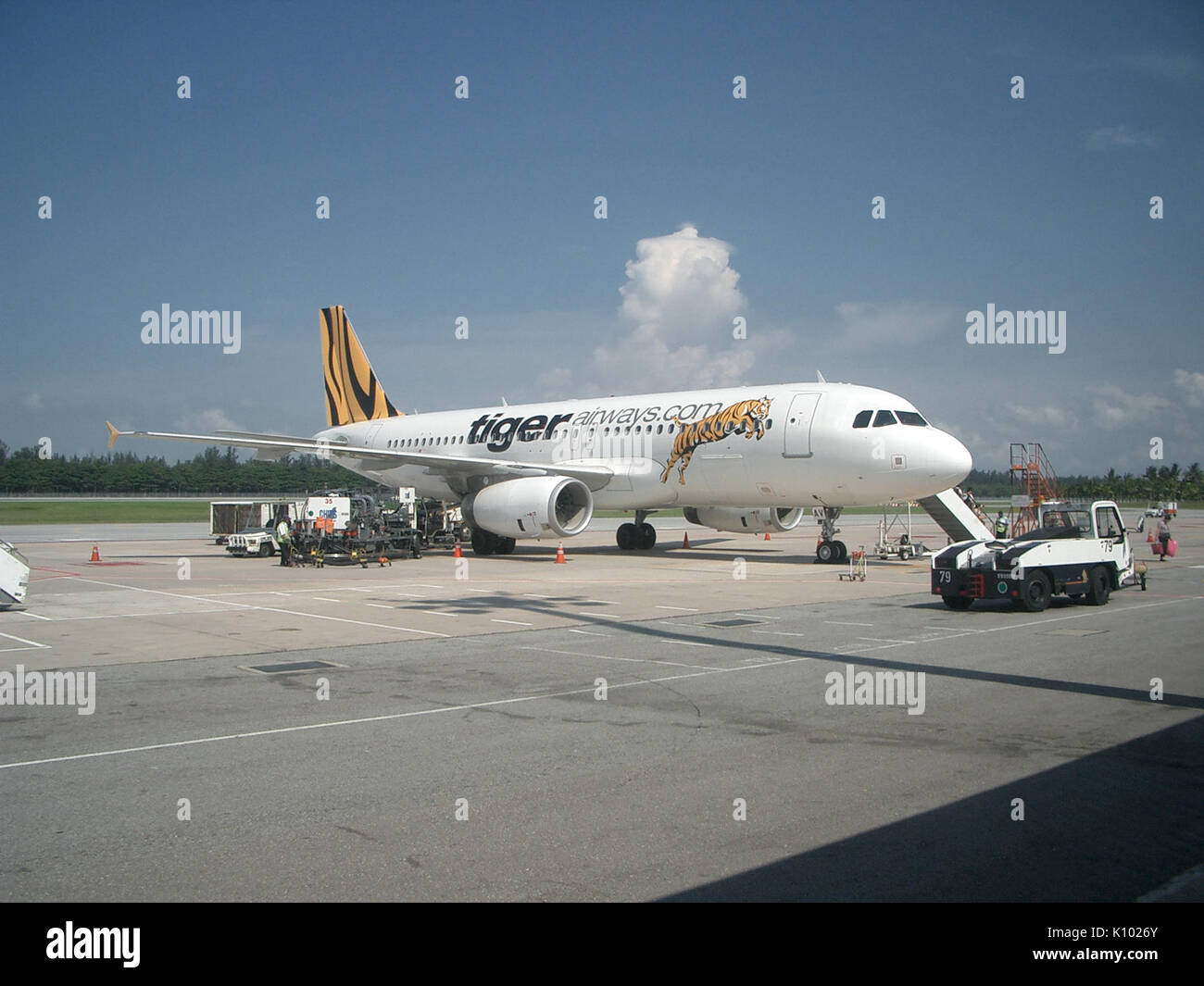 Airbus a320 flugzeuge -Fotos und -Bildmaterial in hoher Auflösung – Alamy