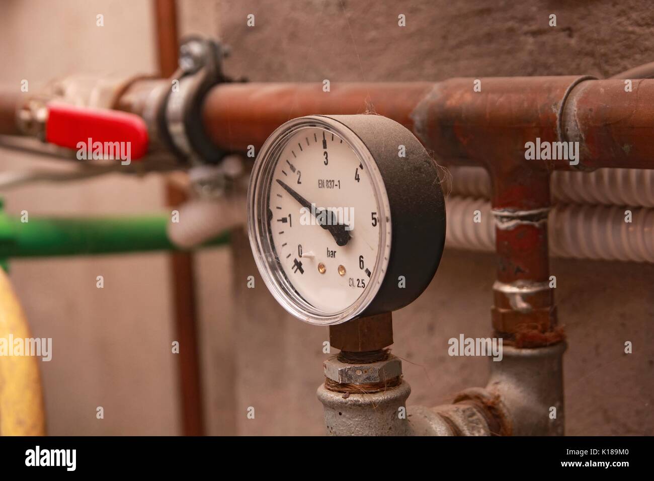 Pneumatisches manometer -Fotos und -Bildmaterial in hoher Auflösung – Alamy
