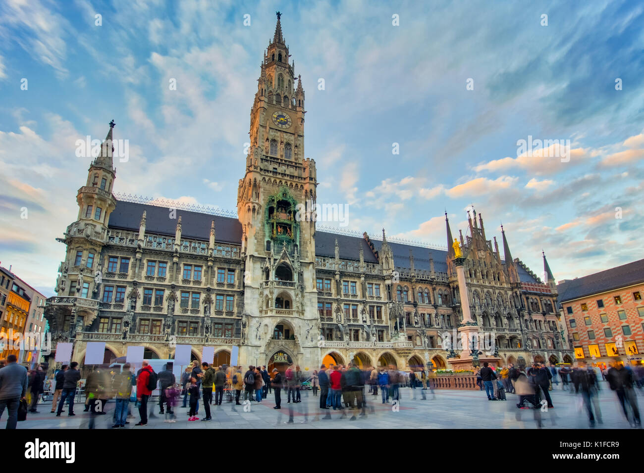 Das neue Rathaus in München, Deutschland Stockfotografie - Alamy