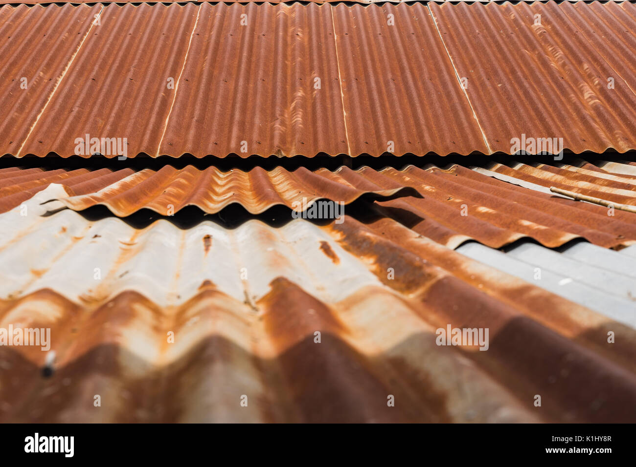 Dach aus zinkblech -Fotos und -Bildmaterial in hoher Auflösung – Alamy