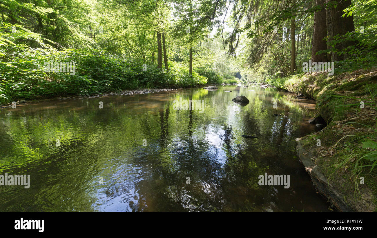 Fluss mulde -Fotos und -Bildmaterial in hoher Auflösung – Alamy
