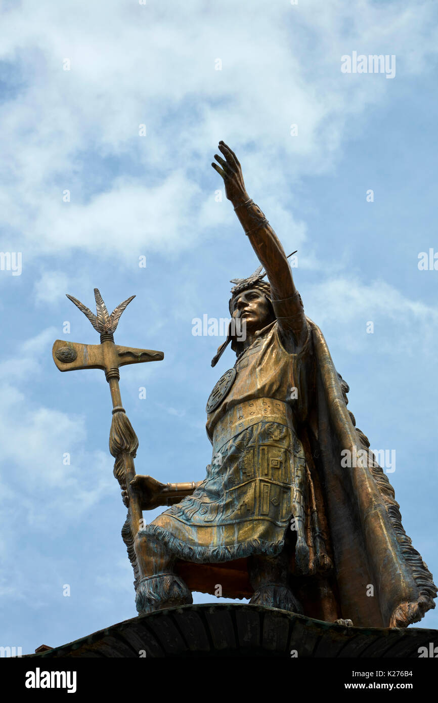 Inka pachacutec statue -Fotos und -Bildmaterial in hoher Auflösung – Alamy