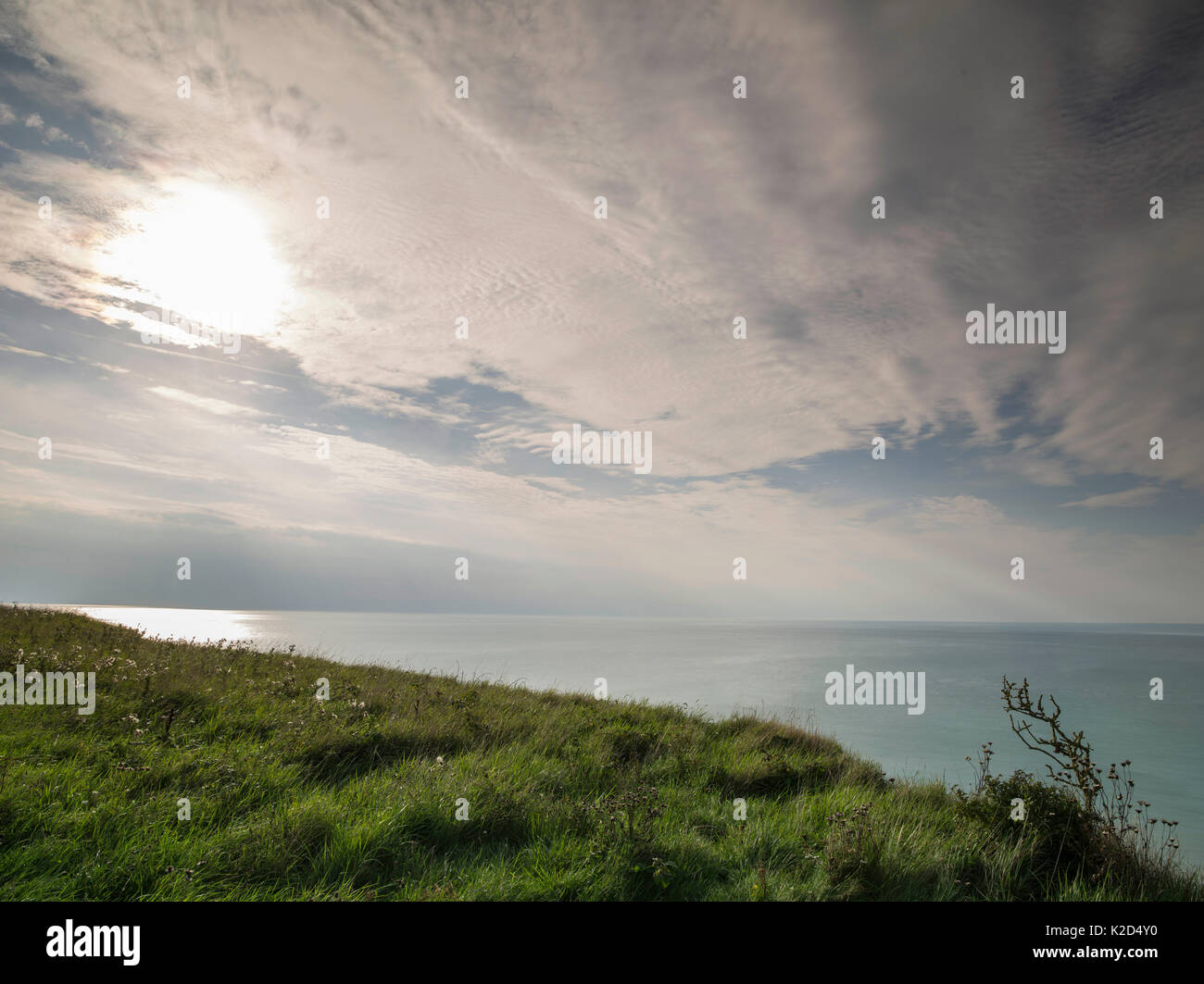 Horizon line over water -Fotos und -Bildmaterial in hoher Auflösung – Alamy