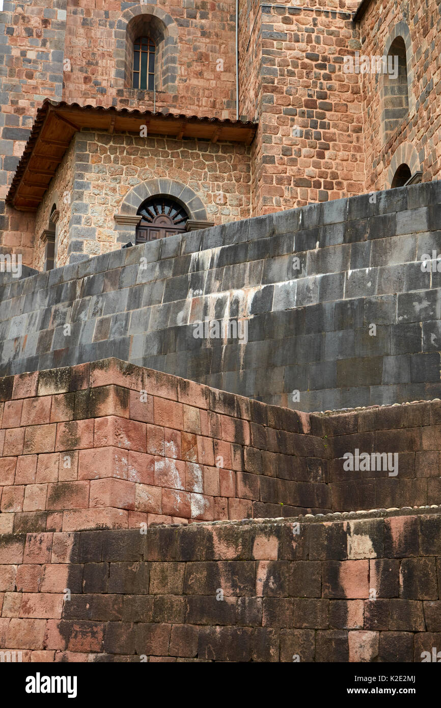 Kirche und Kloster von Santo Domingo, gebaut auf den Fundamenten der ...