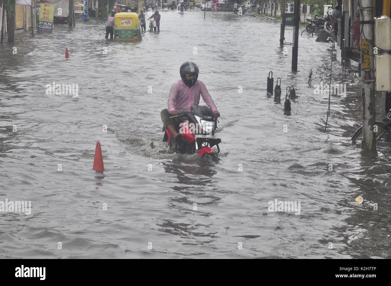 Regen in agartala -Fotos und -Bildmaterial in hoher Auflösung – Alamy