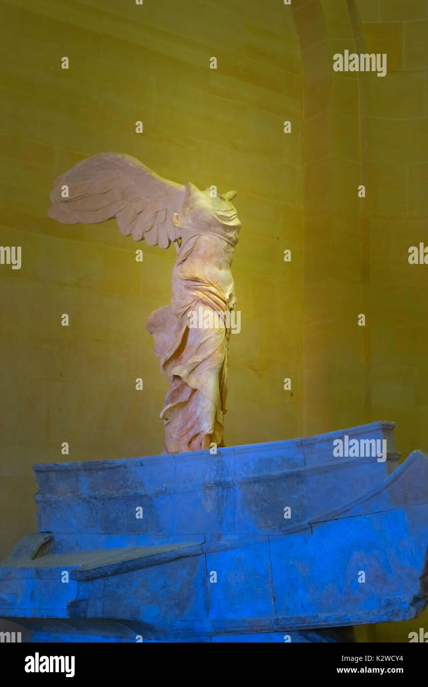 Winged Victory von Samothrake im Louvre Museum in Paris, Frankreich ...
