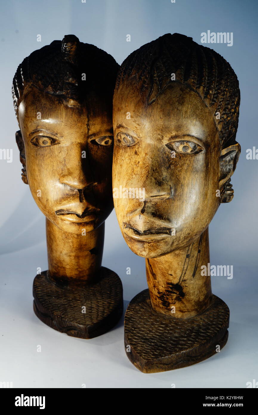 Afrikanische kopfskulptur -Fotos und -Bildmaterial in hoher Auflösung – Alamy