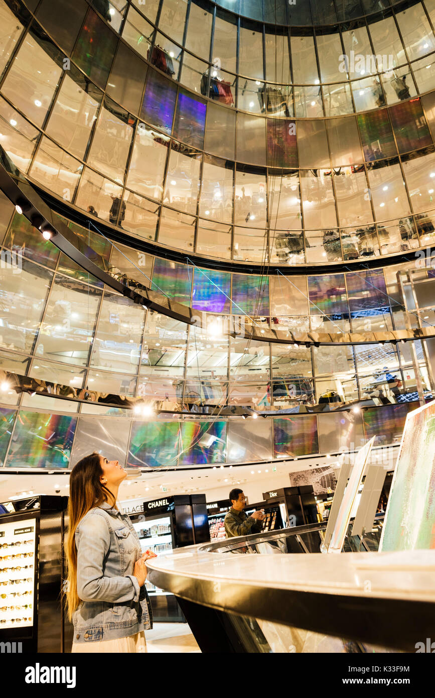 Innenraum der Galeries Lafayette, Berlin, Deutschland, Europa ...