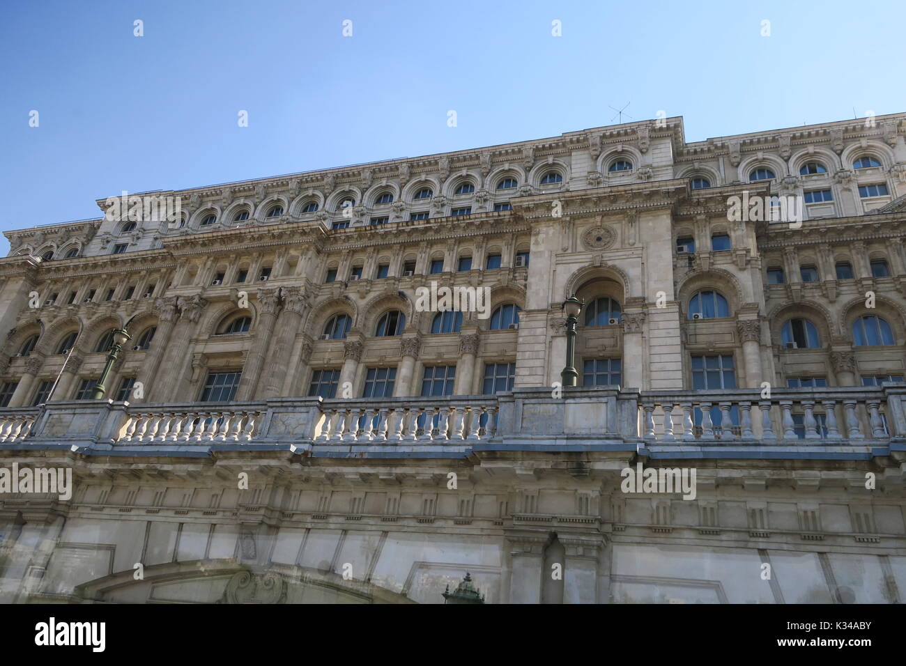 Balcony palace parliament bucharest romania -Fotos und -Bildmaterial in ...