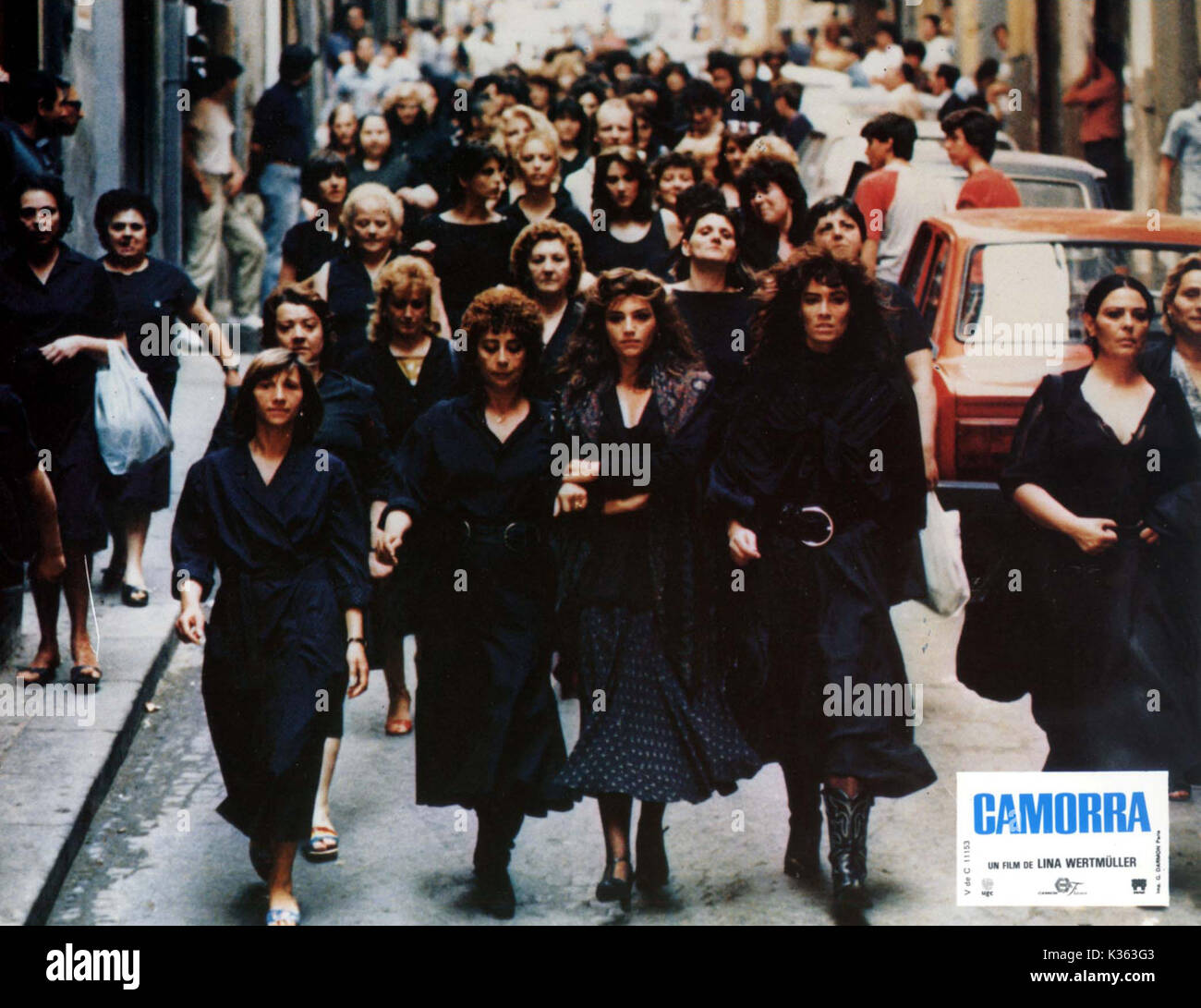 Die Camorra in Neapel Verbindung Angela Molina vordere Reihe Zweite ...