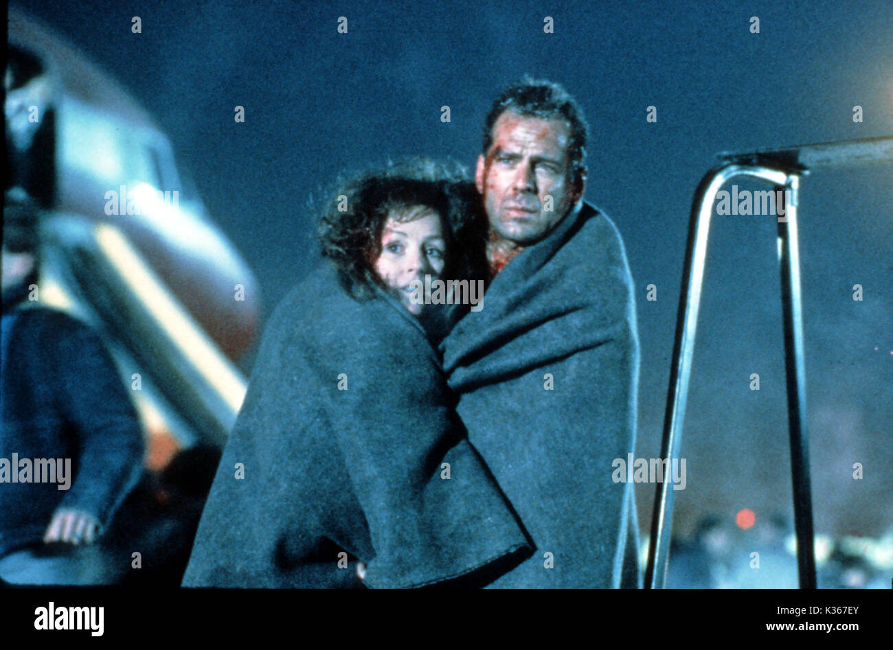 STIRB HART 2: STIRB HÄRTER BONNIE BEDELIA, BRUCE WILLIS STERBEN HART 2 ...