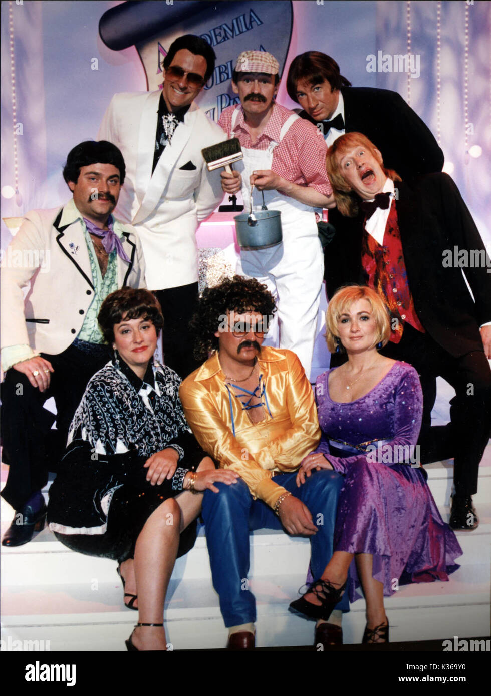 Mark williams front lr paul whitehouse -Fotos und -Bildmaterial in ...