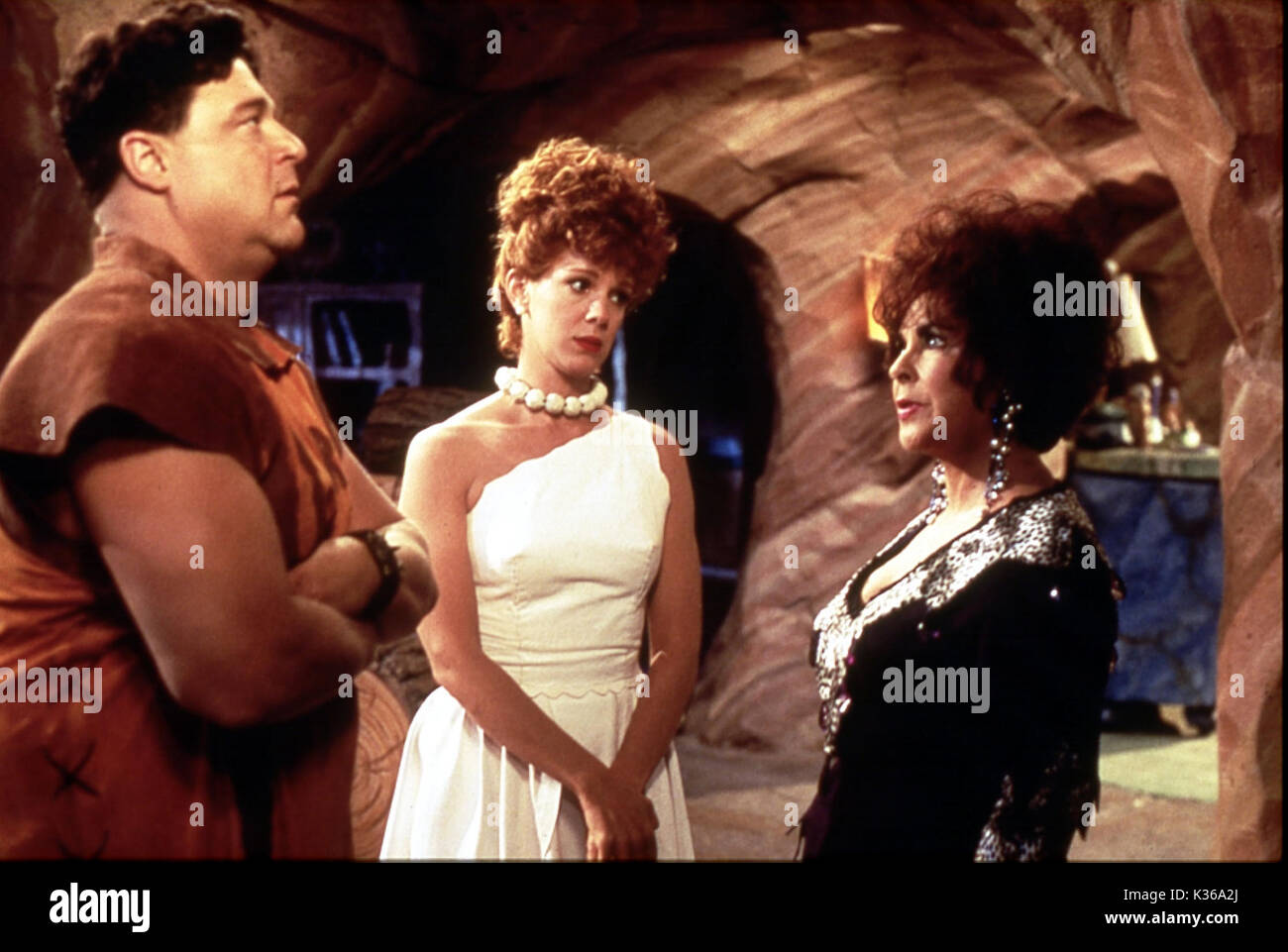 Elizabeth Perkins Wilma ELIZABETH PERKINS & BEHIND THE SCENES OF
