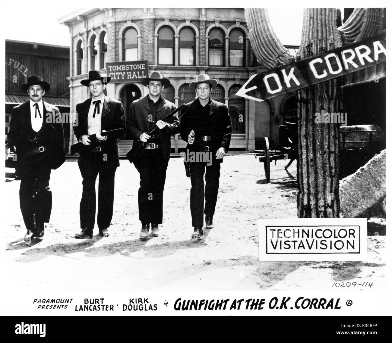 Douglas gunfight at the o k corral -Fotos und -Bildmaterial in hoher Auflösung – Alamy