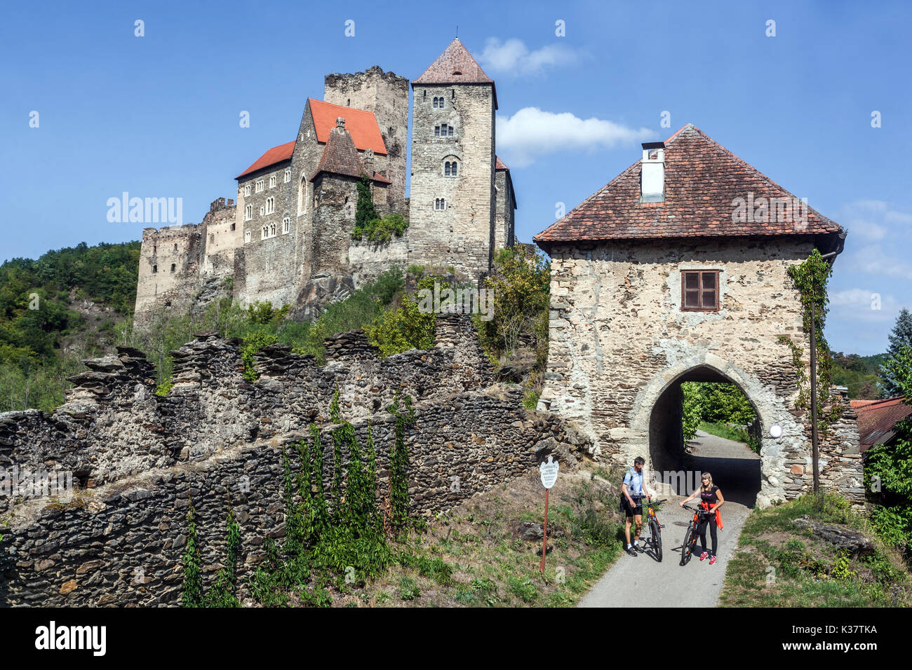 Burg Hardegg ist im Nationalpark Thayatal, Niederösterreich, Österreich ...