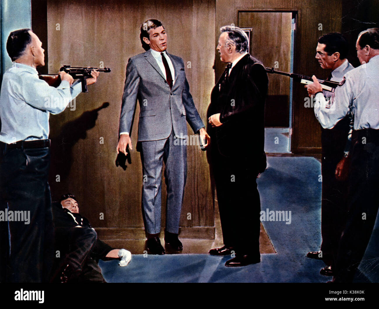 Unser mann feuerstein 1966 -Fotos und -Bildmaterial in hoher Auflösung ...