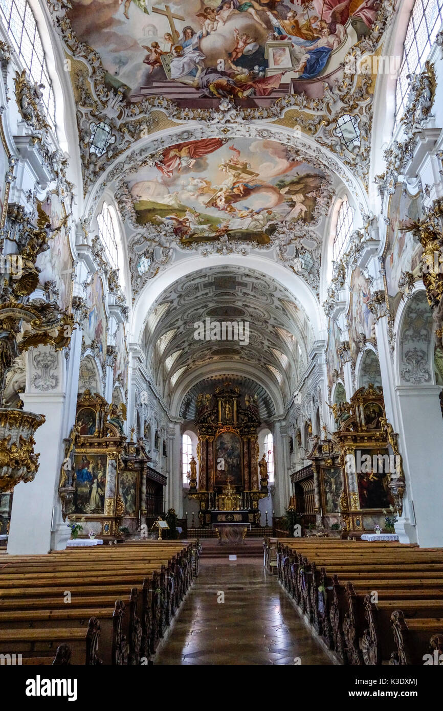 Kirchenschiff mit fresken im rokokostil in steingaden -Fotos und ...