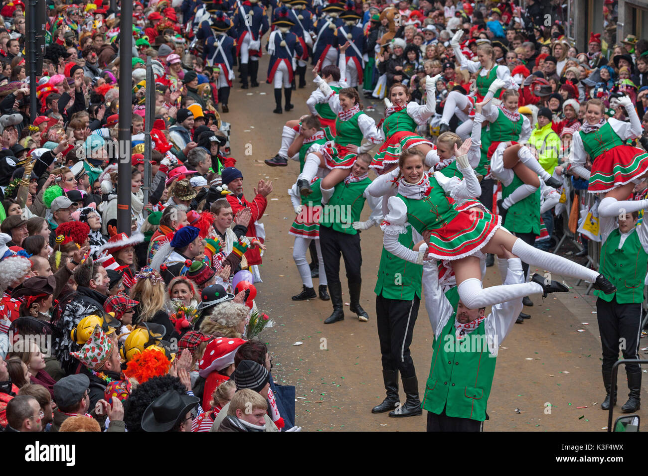 Karneval umzug köln -Fotos und -Bildmaterial in hoher Auflösung – Alamy