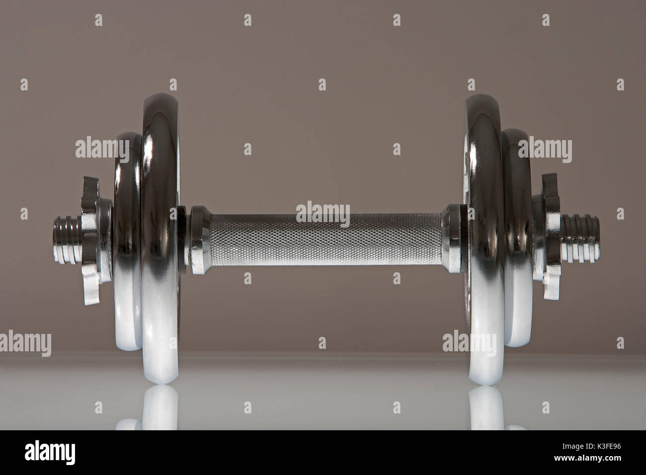 Dumbbell Icon Stockfotos & Dumbbell Icon Bilder - Alamy