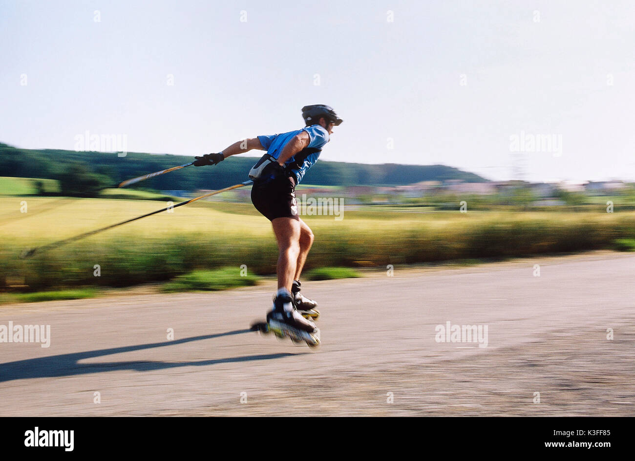 Inline speed skating -Fotos und -Bildmaterial in hoher Auflösung ...