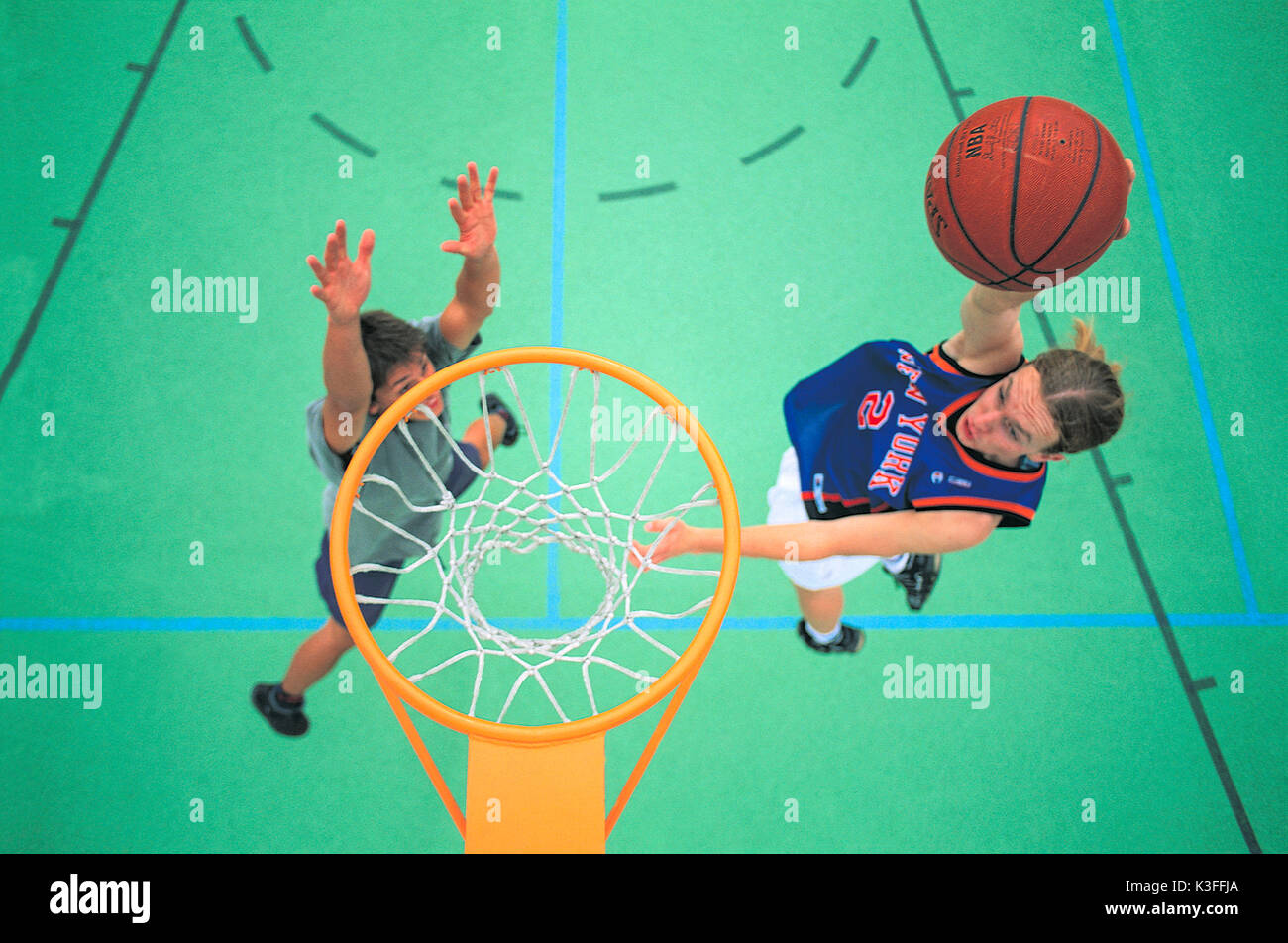 Basketball Throw Motion Stockfotos und -bilder Kaufen - Alamy