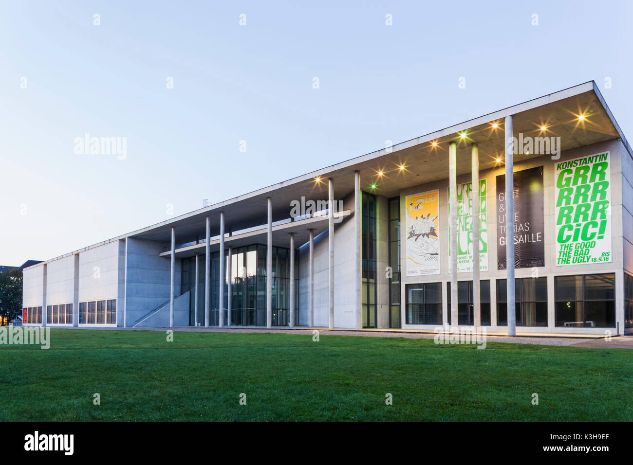 Pinakothek der moderne münchen -Fotos und -Bildmaterial in hoher ...