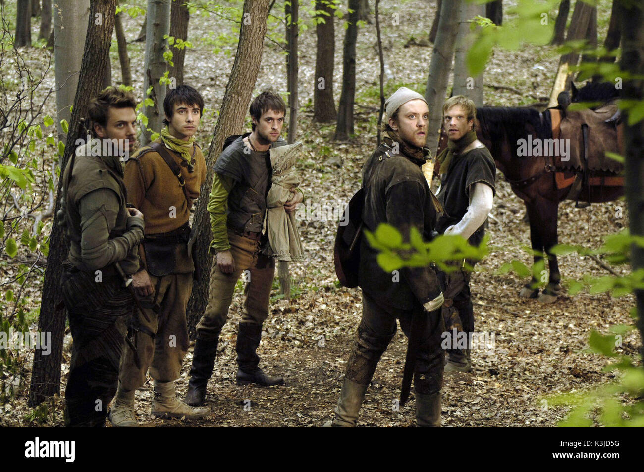 ROBIN HOOD JOE ARMSTRONG als Allan ein Dale, Harry Lloyd wie Scarlett ...