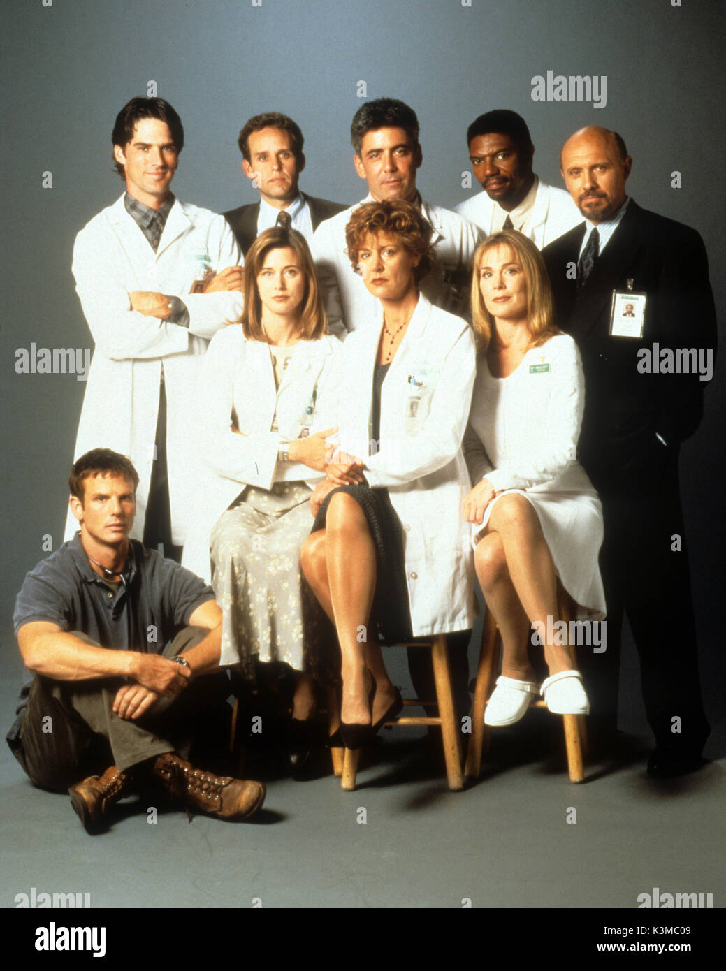 Hector elizondo 1990s -Fotos und -Bildmaterial in hoher Auflösung – Alamy