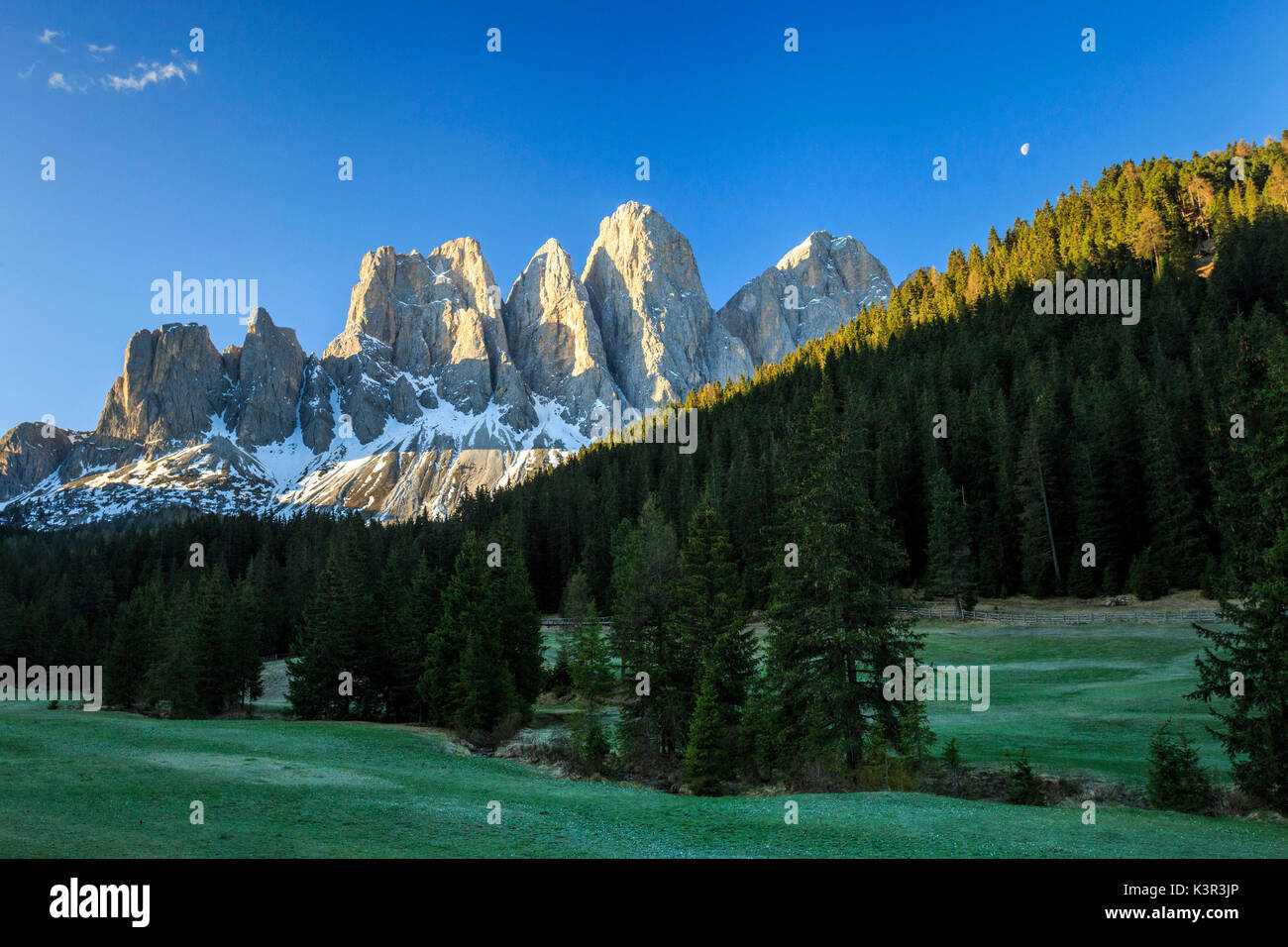 Geislergruppe geislerspitze -Fotos und -Bildmaterial in hoher Auflösung ...