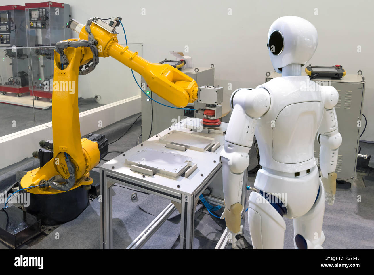 Herstellung Produktion industrielle Maschine, Fabrik Roboter arm in ...