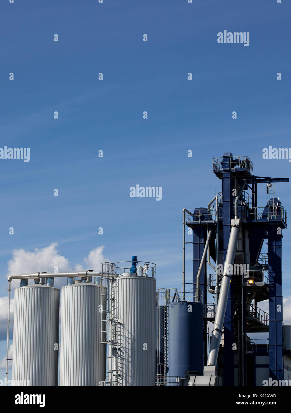 Tank silos -Fotos und -Bildmaterial in hoher Auflösung – Alamy