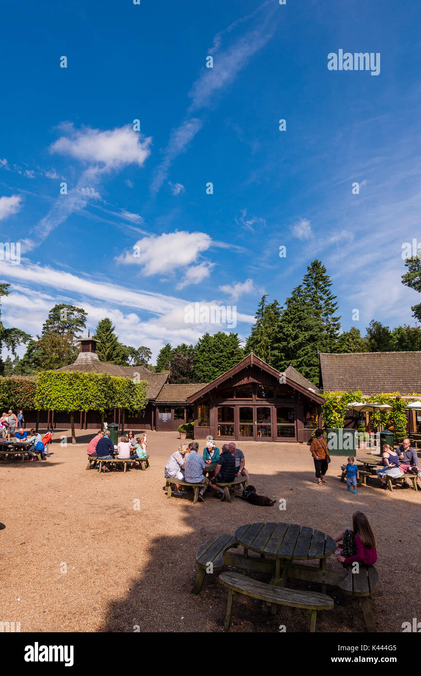 Sandringham geschenkladen -Fotos und -Bildmaterial in hoher Auflösung ...