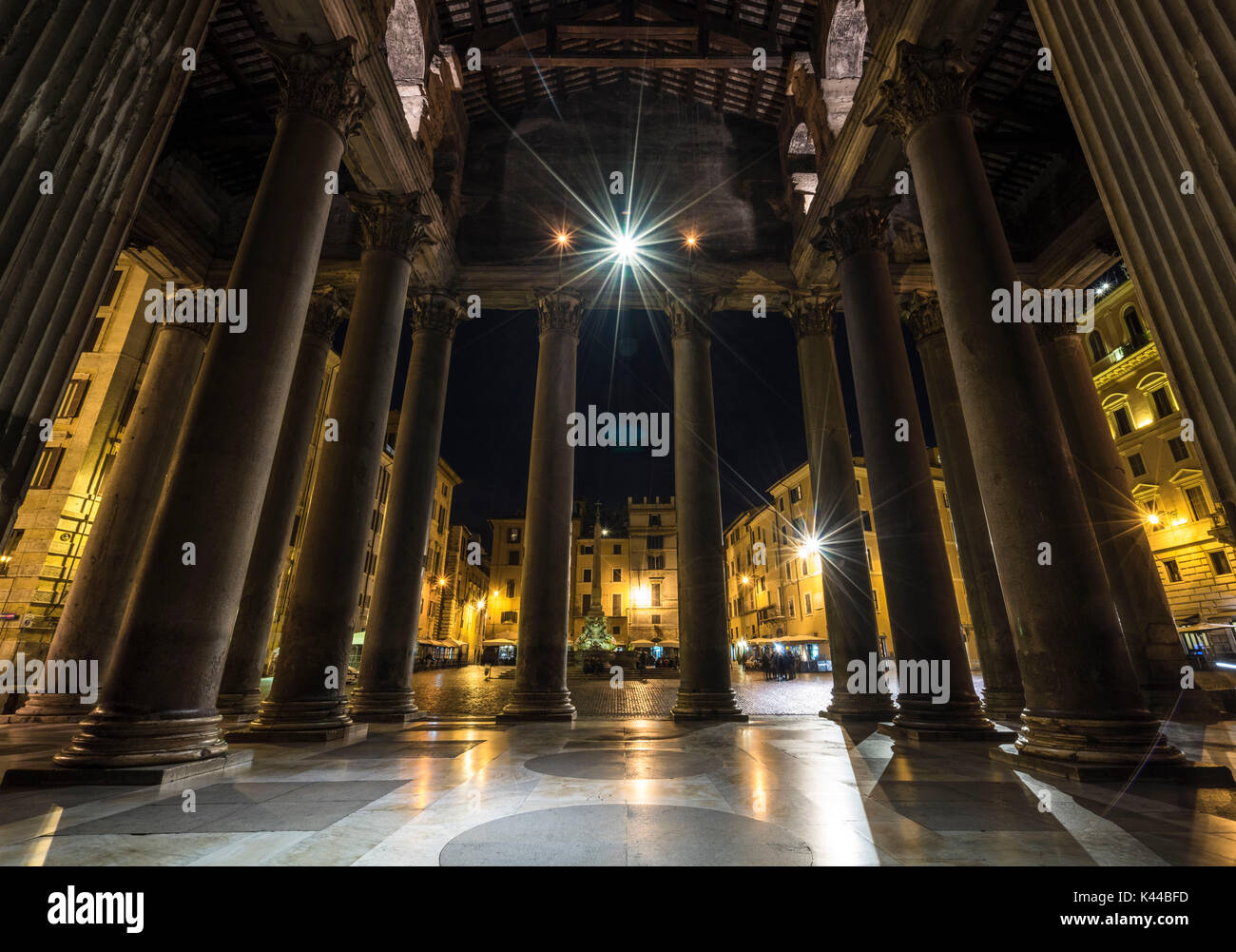 Rom pantheon nacht -Fotos und -Bildmaterial in hoher Auflösung – Alamy