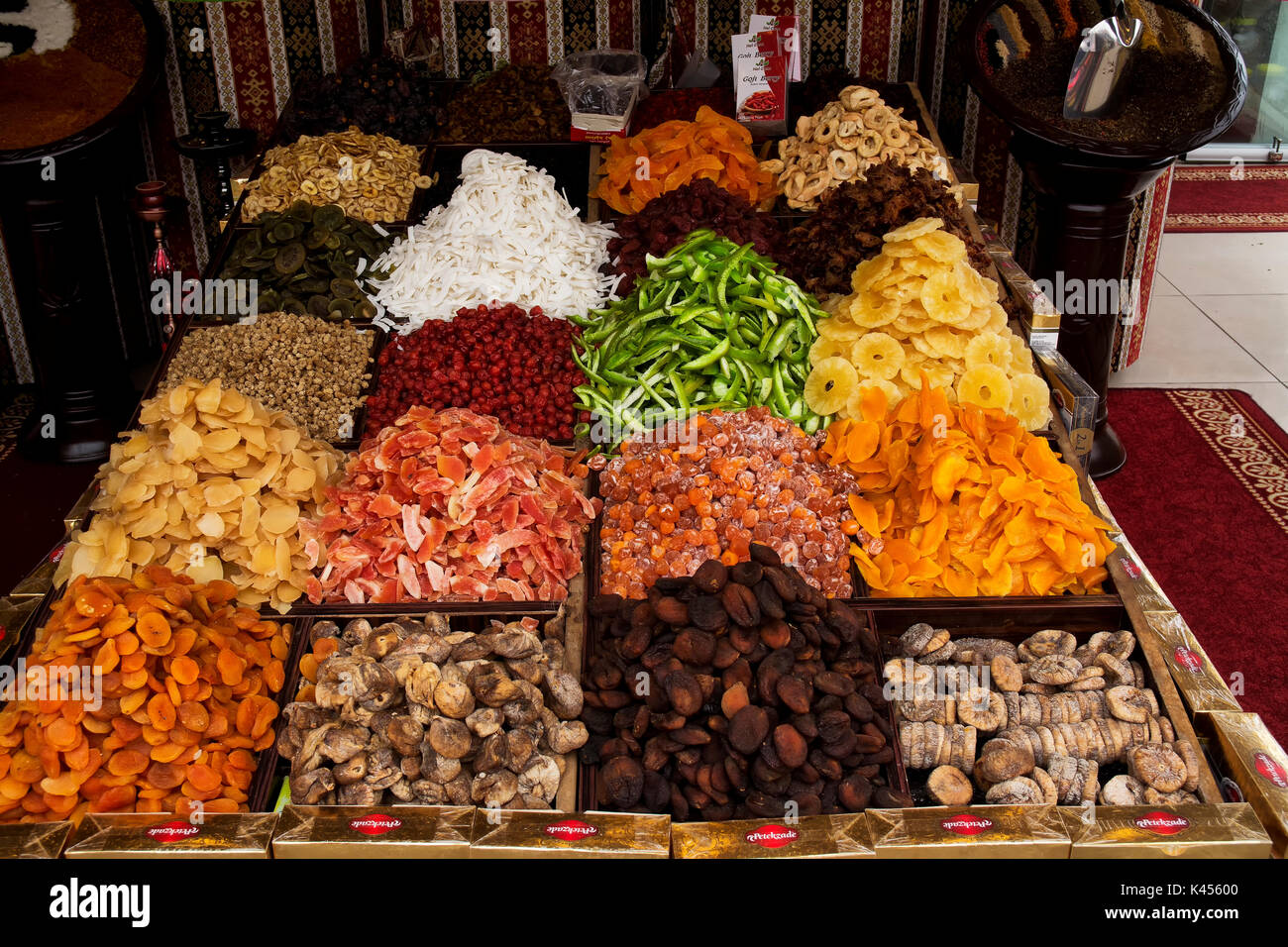 Trockenfrüchte stand -Fotos und -Bildmaterial in hoher Auflösung – Alamy