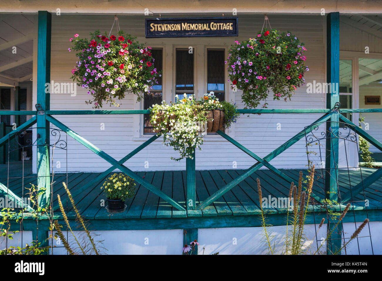 Robert louis stevenson cottage -Fotos und -Bildmaterial in hoher ...