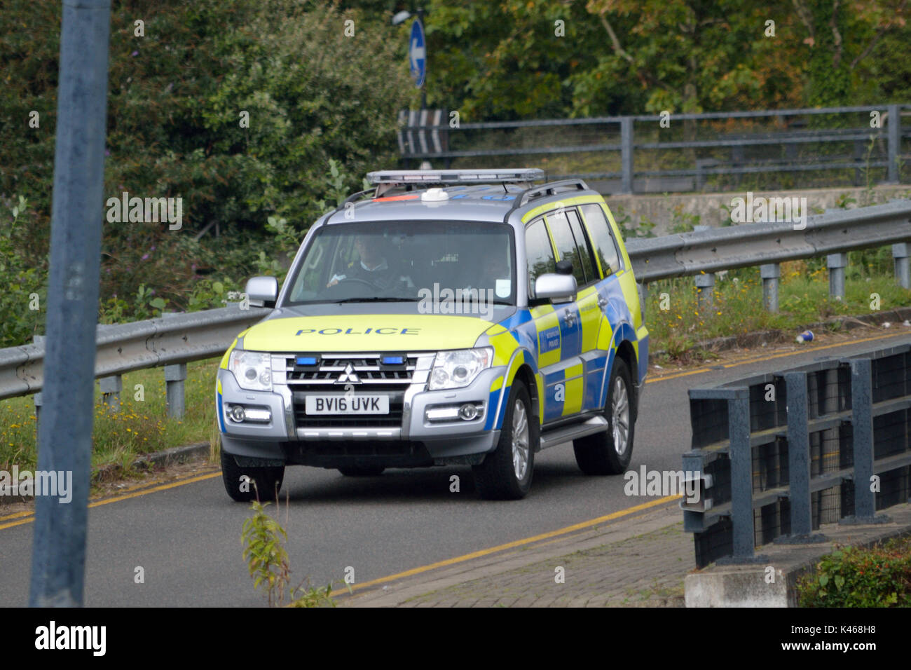 Police 4x4 -Fotos und -Bildmaterial in hoher Auflösung – Alamy