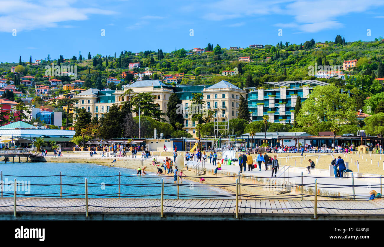 Beach portoroz slovenia -Fotos und -Bildmaterial in hoher Auflösung – Alamy